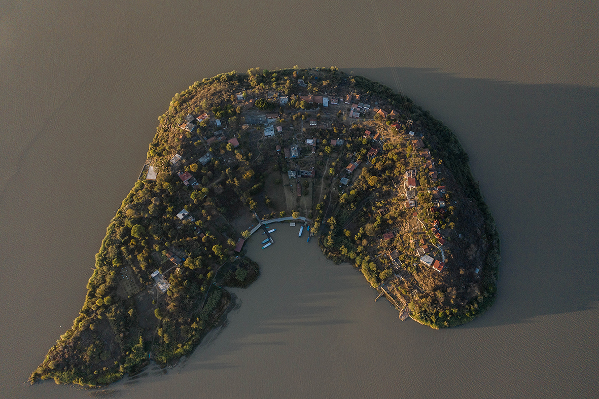 Pescadores / Isla de Yunuen, Michoacán – El Universo de Hefesto